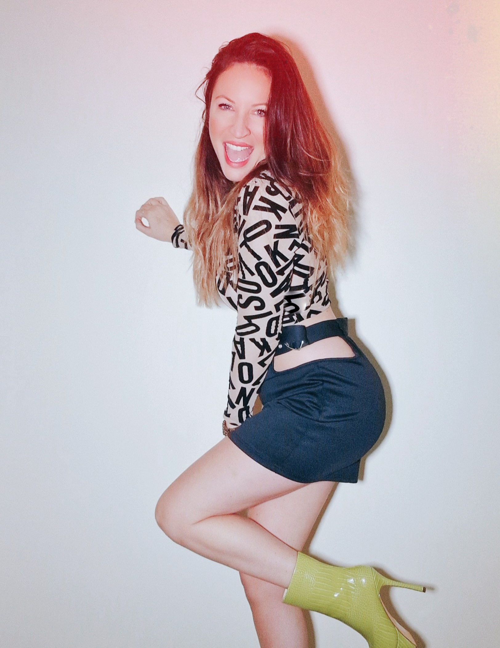 Internationally acclaimed singer-songwriter Rebecca Ray has released a ...